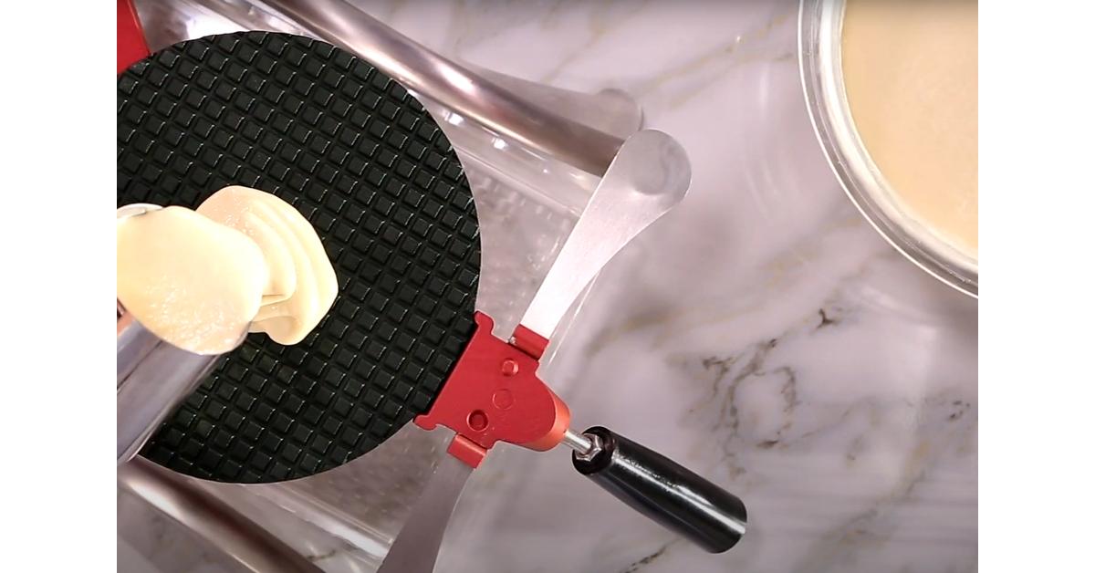 Waffle machine, rack and dispenser - Civital Appliances